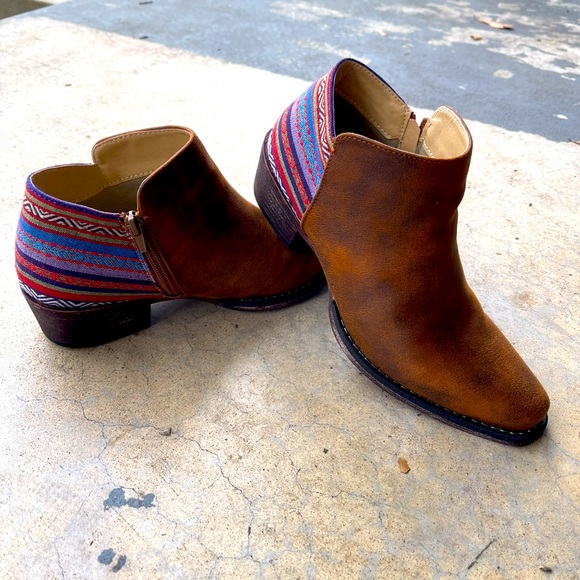 Roper | Shoes | Roper Womens Serape Heel Fashion Booties 75 85 Vegan ...
